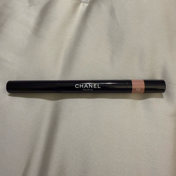 CHANEL | Makeup | Chanel Lip Liner Elegant Nude | Poshmark